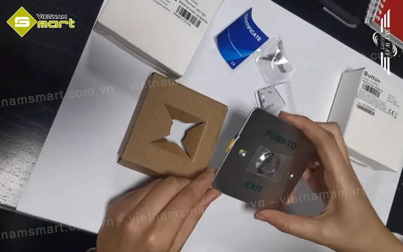 Nút bấm exit mở cửa Hikvision DS-K7P01 - Giá rẻ ️